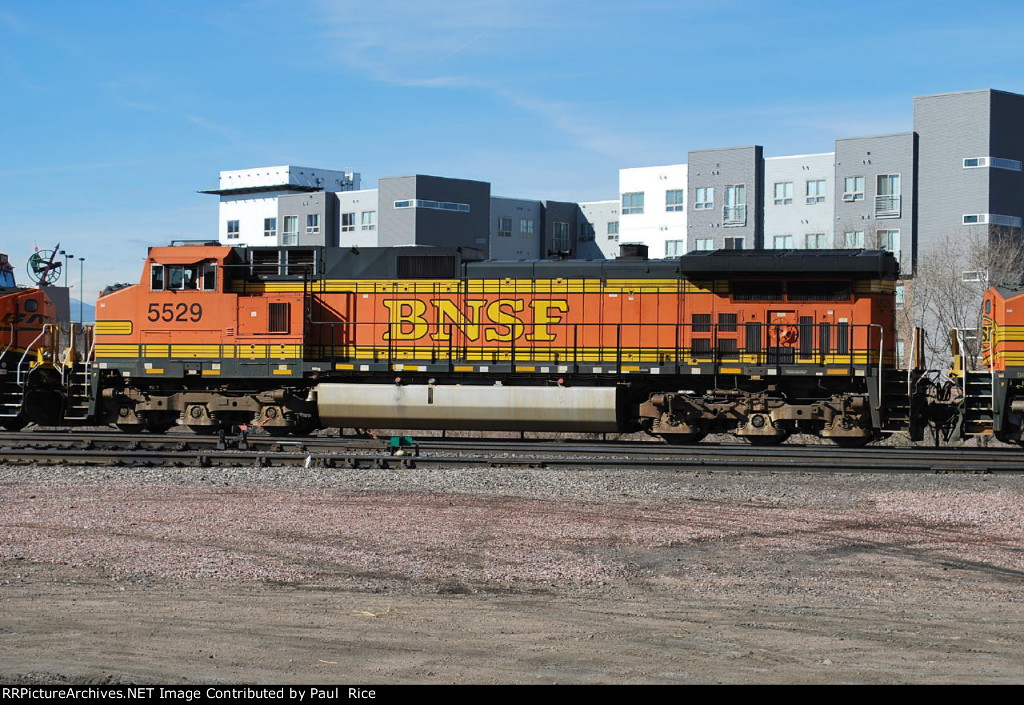 BNSF 5529